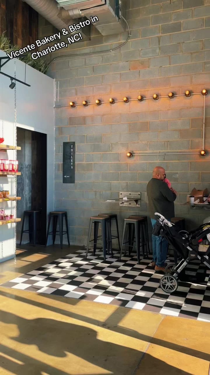 EliAndFriends | Atmosfy