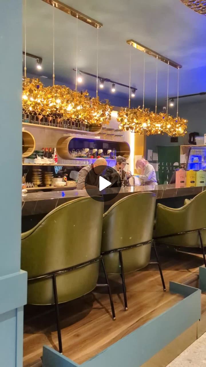 Meet Oyster | Richmond, BC | Atmosfy